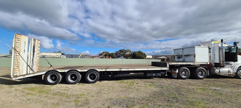 2000 AIR RIDE TRI AXLE DROP DECK - FLOAT for sale