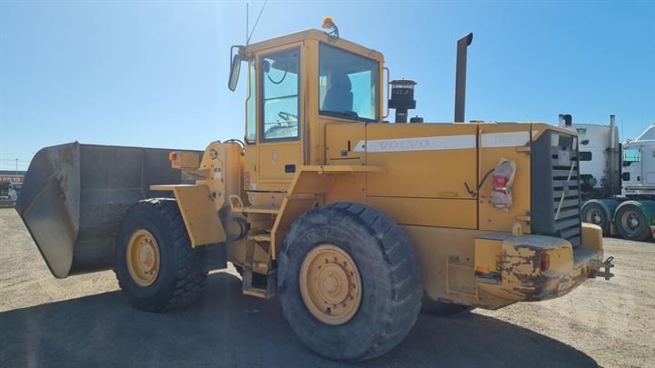 2000 VOLVO L90D for sale