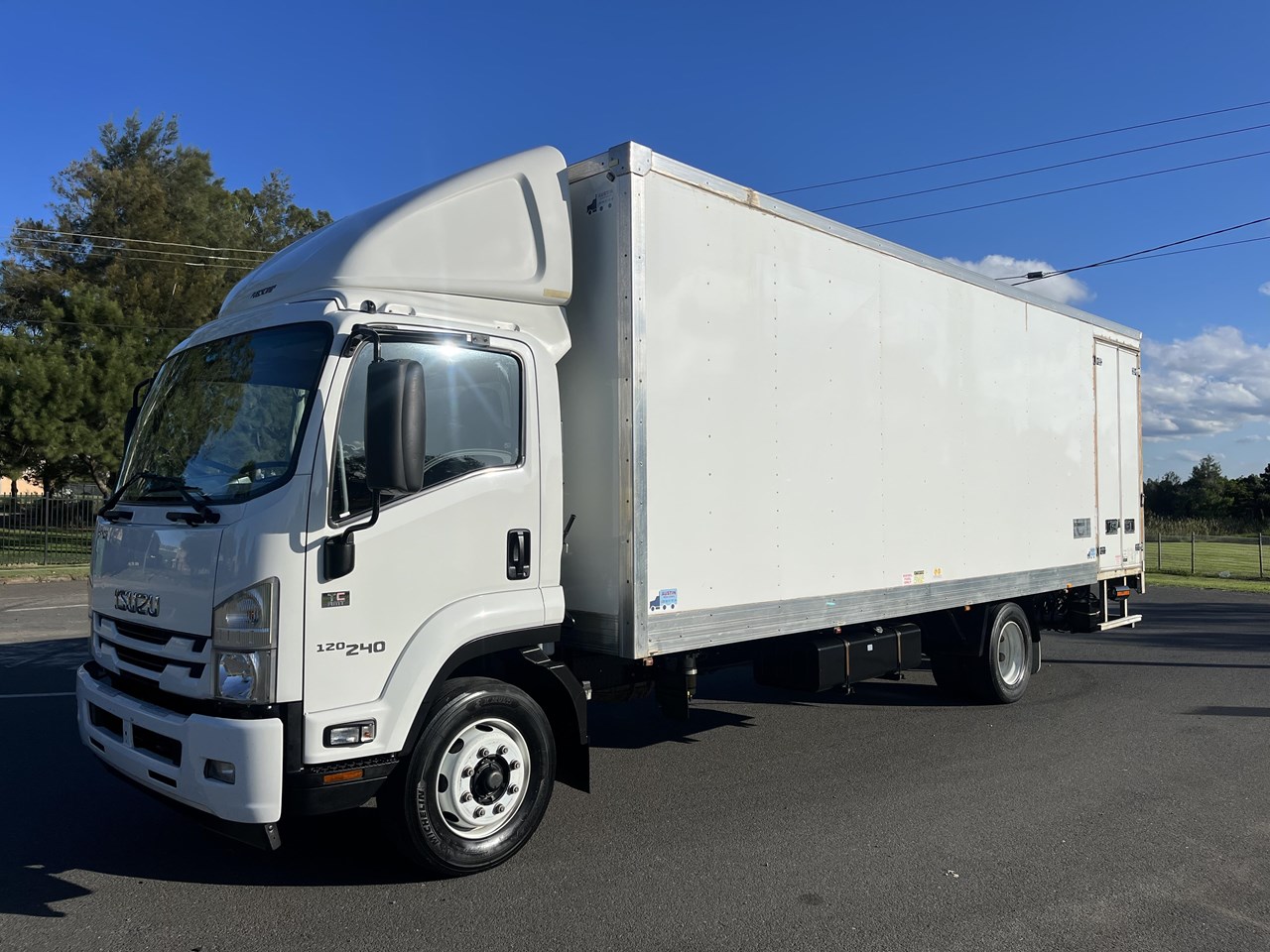 2018 ISUZU FSR for sale