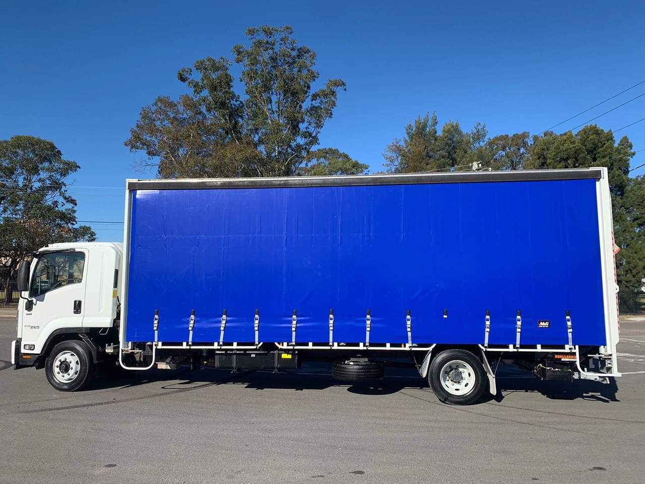 2017 ISUZU FSD 140/120-260 AUTO LWB for sale