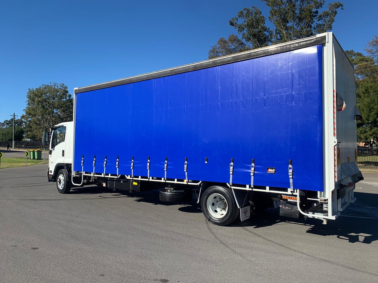 2017 ISUZU FSD 140/120-260 AUTO LWB for sale