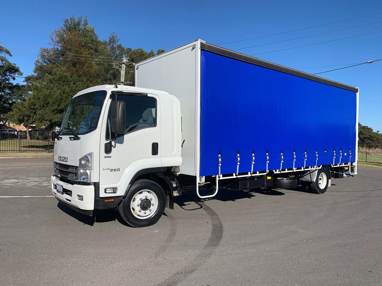 2017 ISUZU FSD 140/120-260 AUTO LWB for sale