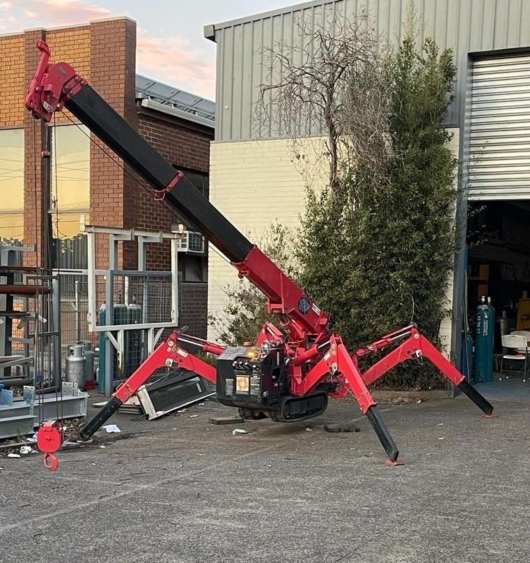 2010 UNIC URW 295 for sale