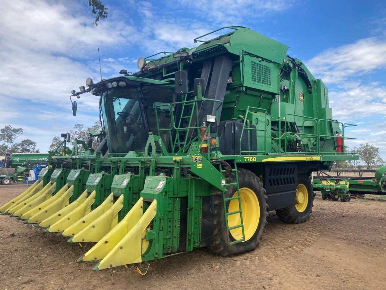 2012 JOHN DEERE 7760 for sale (refcode TA1190535)