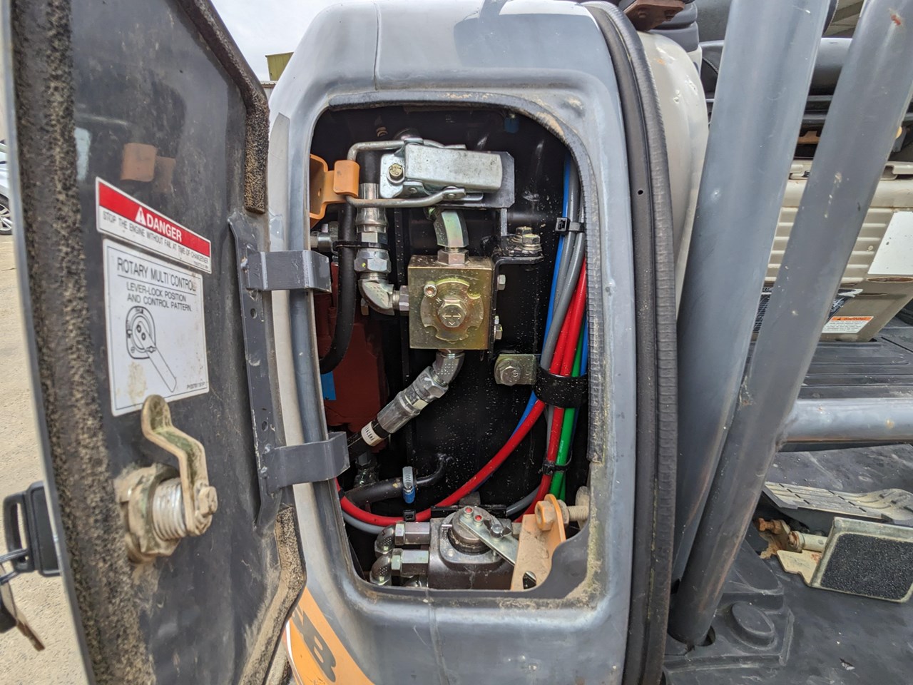 2013 CASE CX36B for sale