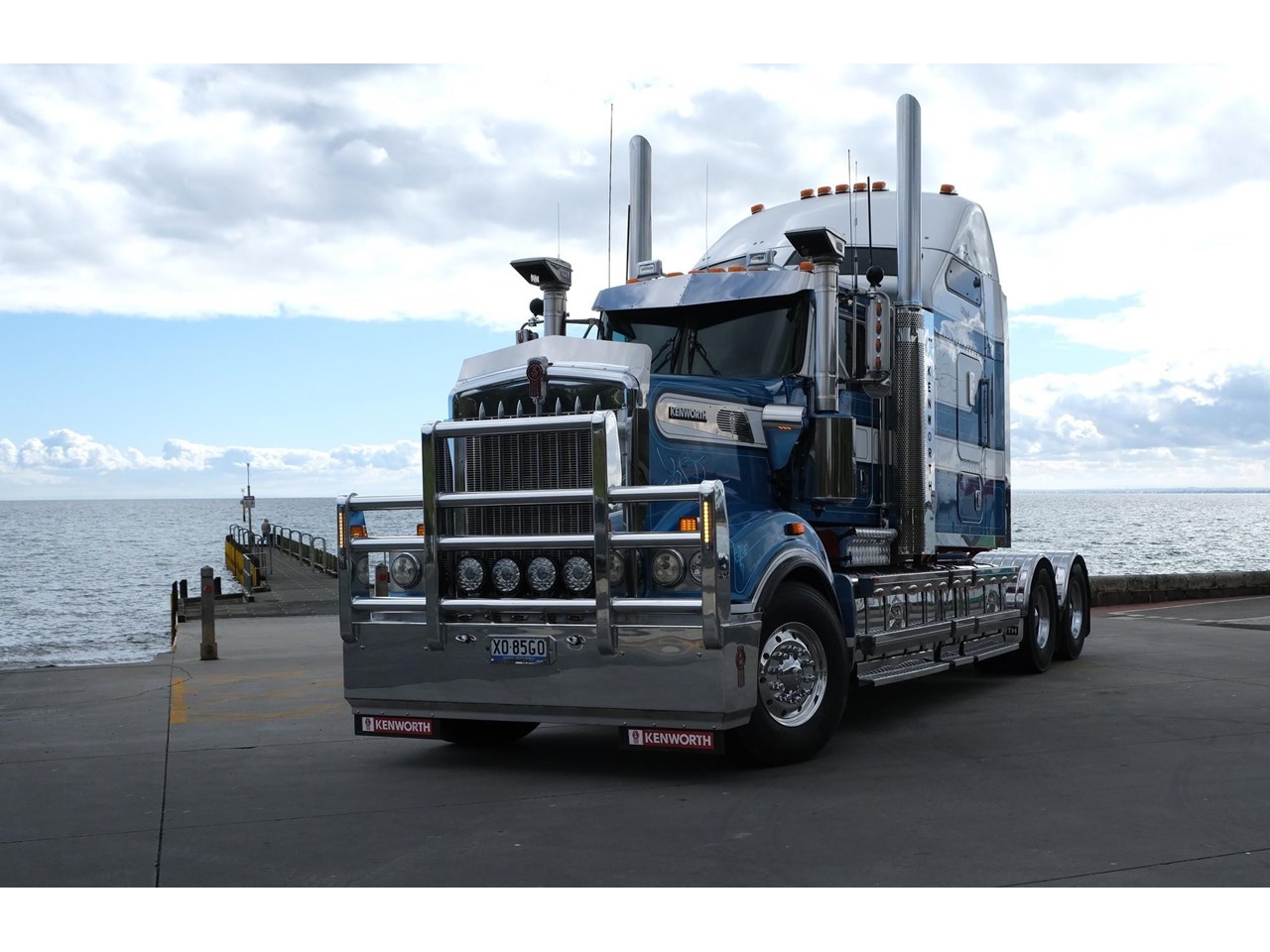 2017 KENWORTH T909 T909 for sale