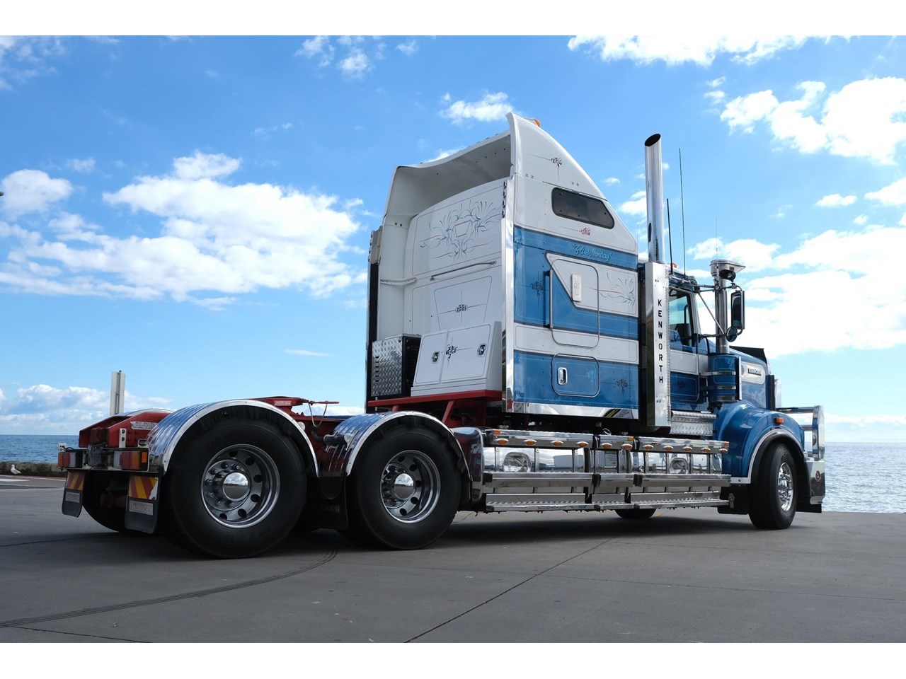 2017 KENWORTH T909 T909 for sale