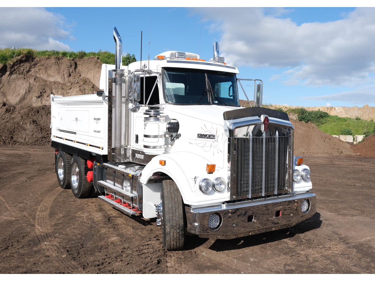 2011 KENWORTH T409 SAR 409 SAR for sale