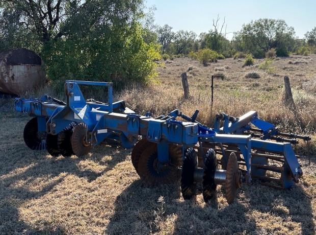 GRIZZLY ENGINEERING ROW TRACK RENOVATOR for sale (refcode TA1191882)
