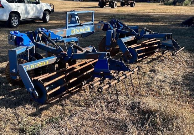 GRIZZLY ENGINEERING ROW TRACK RENOVATOR for sale (refcode TA1191882)