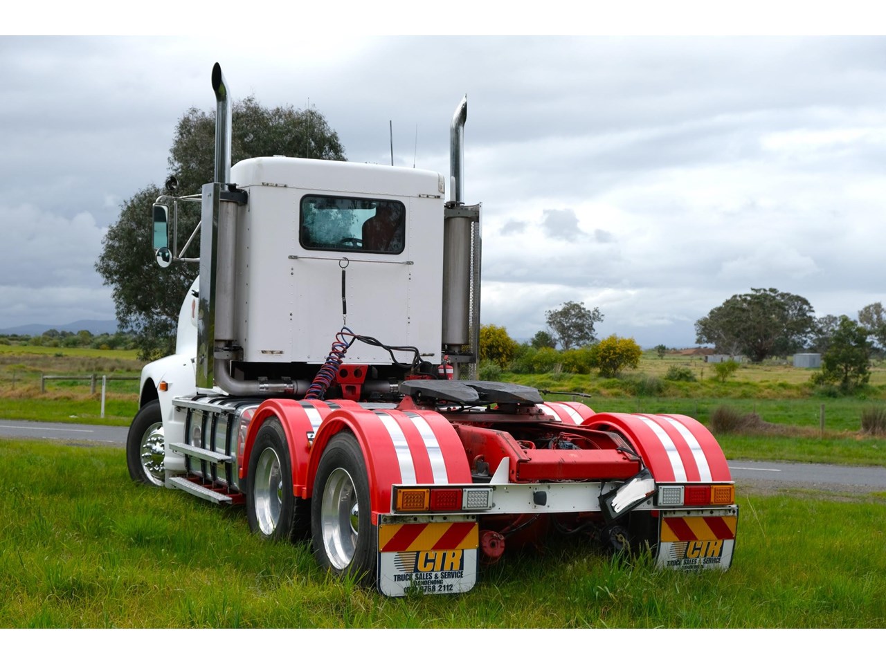 2011 KENWORTH T608 for sale