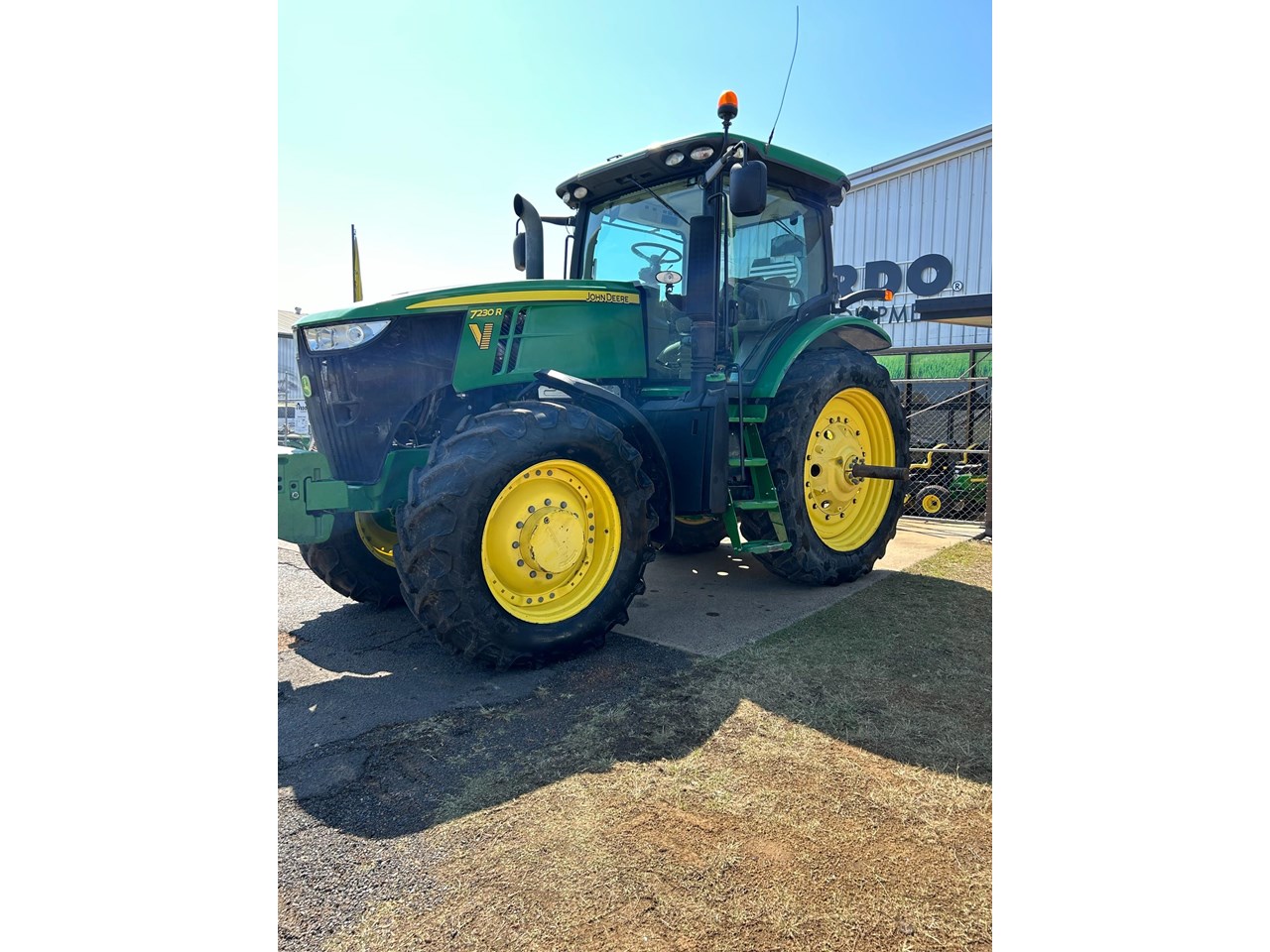 2013 JOHN DEERE 7230R for sale