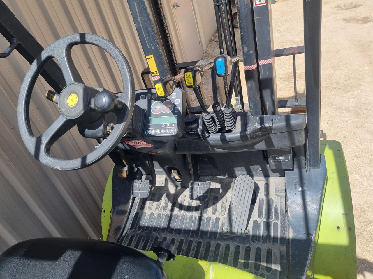 2005 CLARK 3T LPG FORKLIFT - C30L for sale