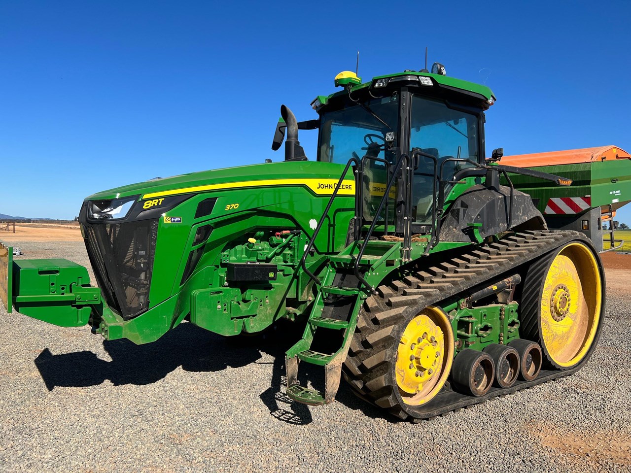 2022 JOHN DEERE 8RT370 for sale