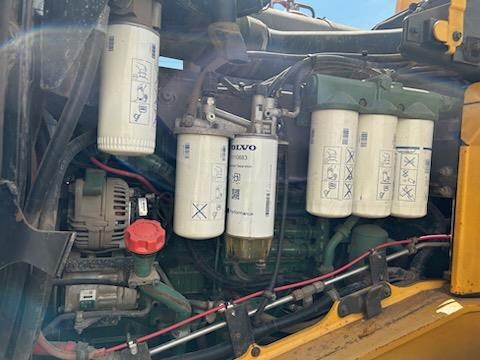 VOLVO L250G for sale