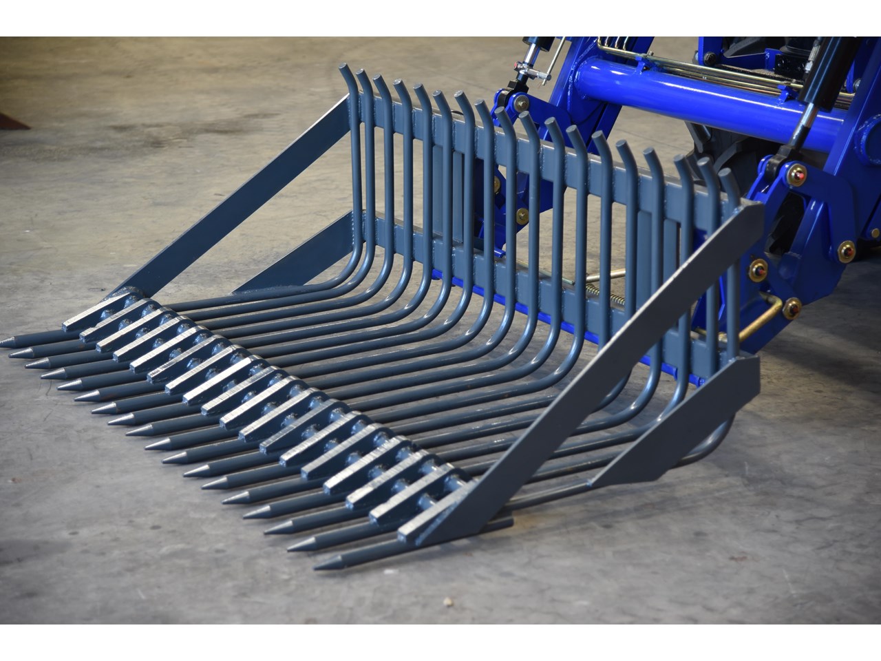 TRIDENT FEL QUICK HITCH ROCK BUCKET for sale