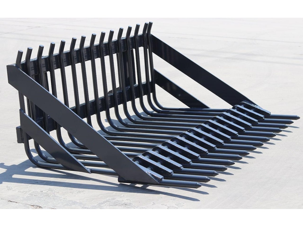 TRIDENT FEL QUICK HITCH ROCK BUCKET for sale