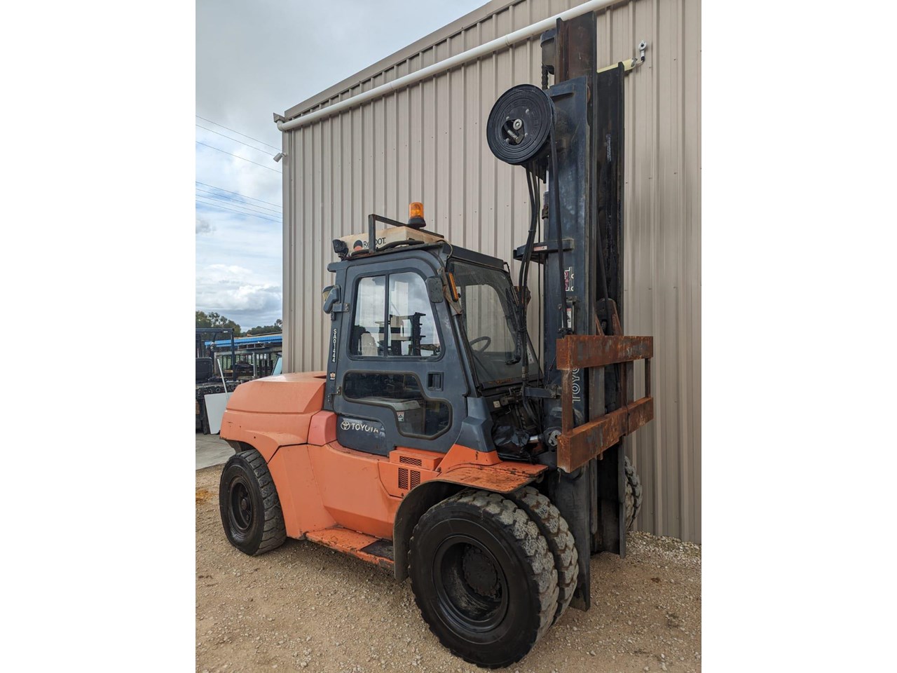 2014 TOYOTA 8T DIESEL FORKLIFT - 7FDU80 for sale