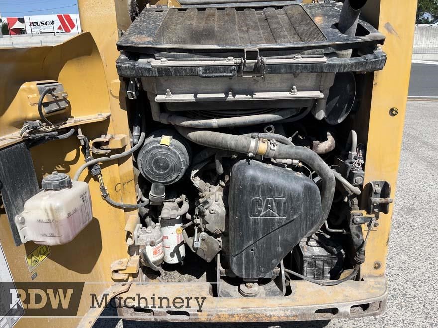 2004 CATERPILLAR 226B for sale