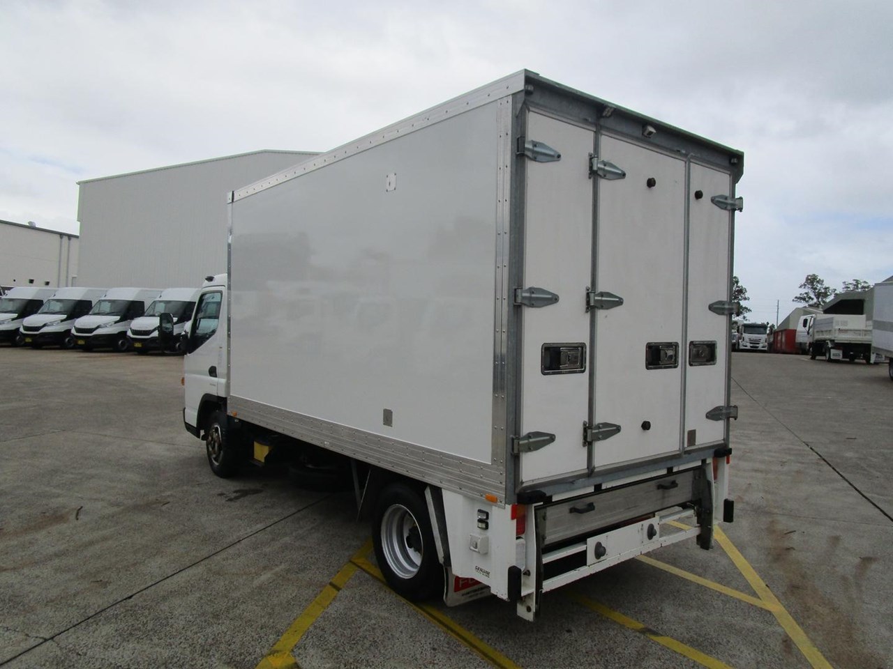 2017 FUSO CANTER for sale