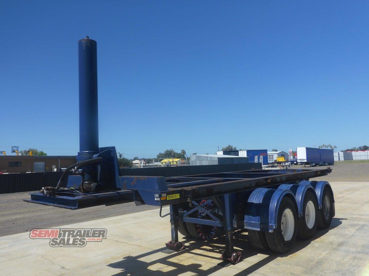 2007 CUSTOM TRI AXLE RETRACTABLE TIPPING SKEL for sale