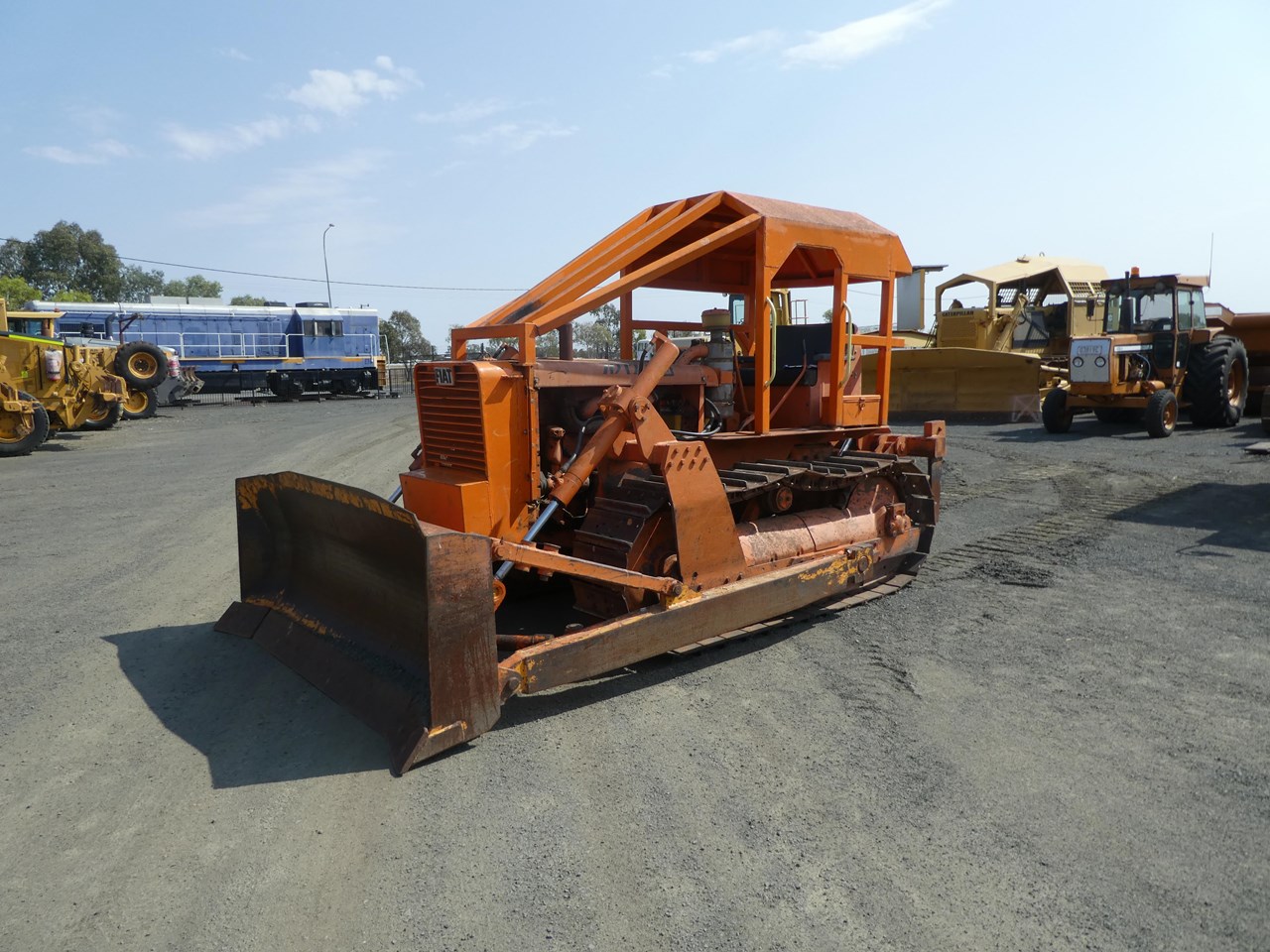 FIAT ALLIS 70CI DOZER for sale (refcode TA1198582)