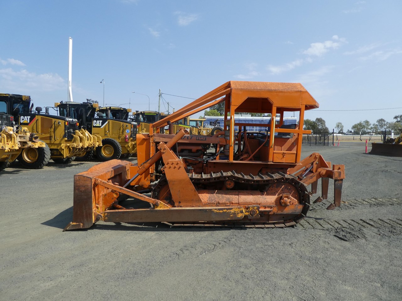 FIAT ALLIS 70CI DOZER for sale (refcode TA1198582)