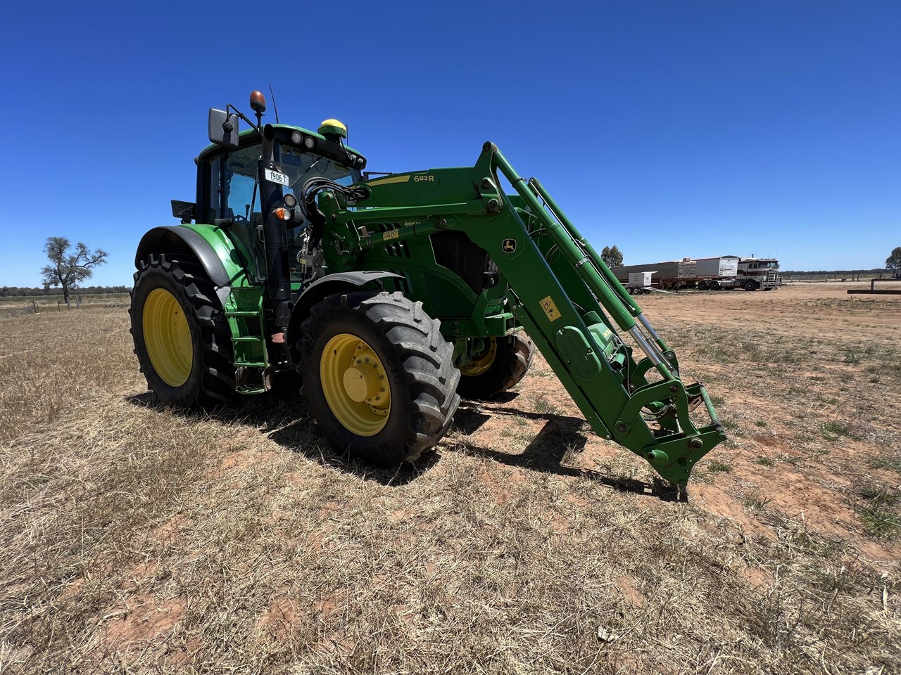 2017 JOHN DEERE 6195M for sale