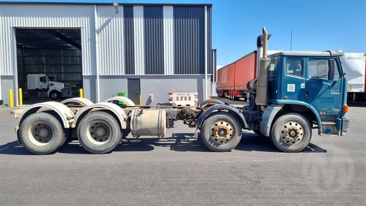 2005 IVECO ACCO 2350G Twin Steer for sale