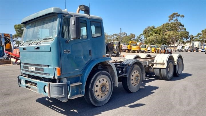 2005 IVECO ACCO 2350G Twin Steer for sale