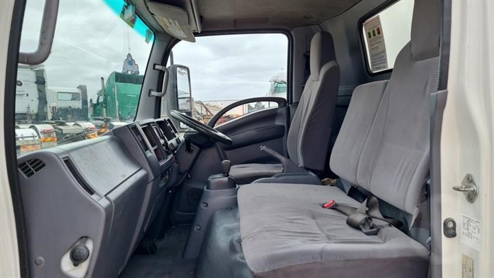 2012 ISUZU NPR 200 Medium for sale