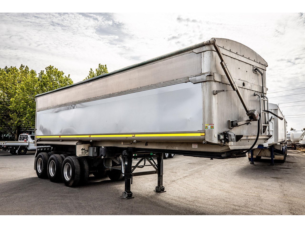 2002 BARRY STOODLEY STOODLEY ALUMINIUM REAR CHASSIS TIPPER - TRI-AXLE ...