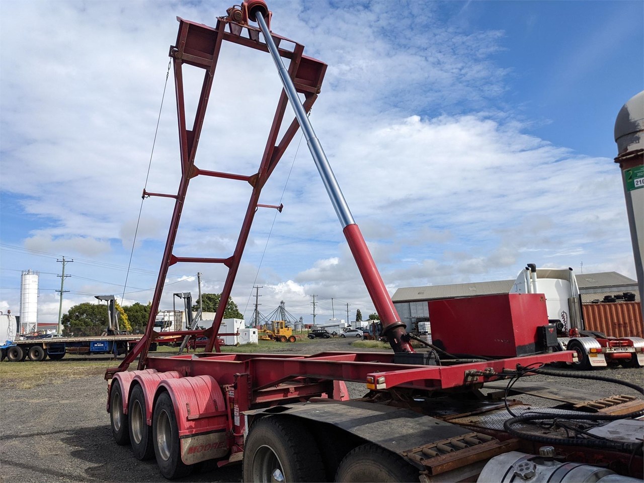 2016 MOORE TIPPING SKEL TRAILER for sale