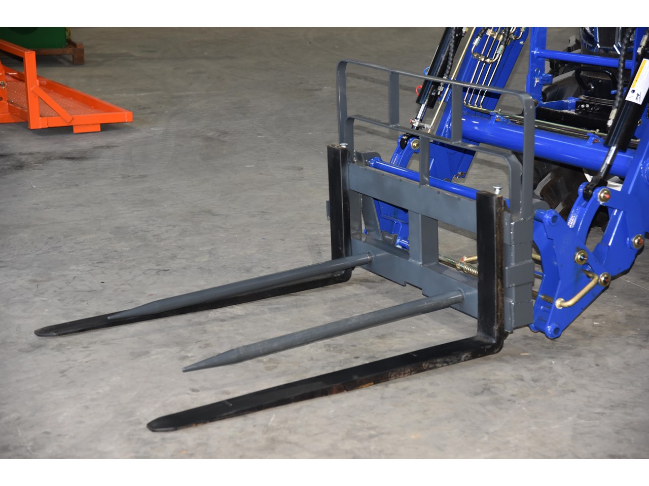 TRIDENT QUICK HITCH HAY PALLET COMBINED FORKS for sale (refcode TA1199977)