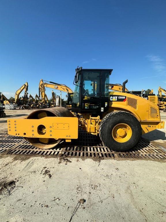 2021 CATERPILLAR CS68B for sale