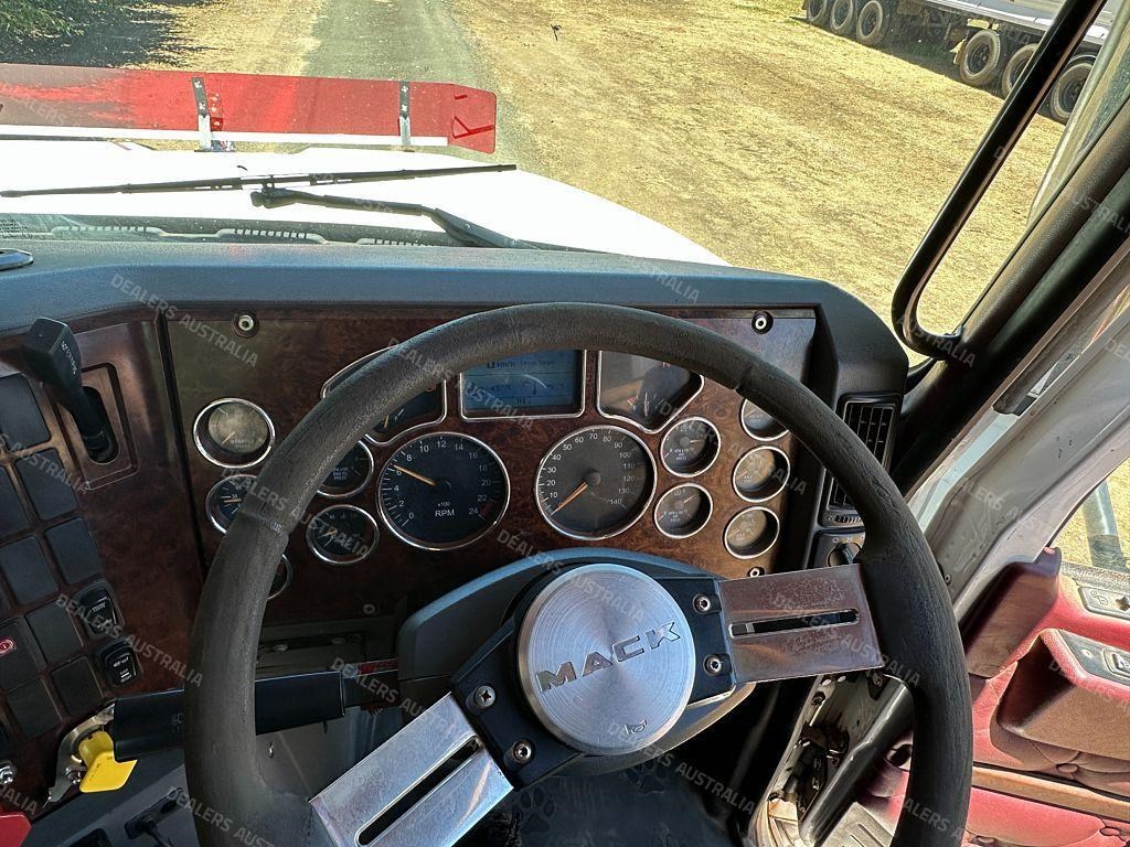 2013 MACK TRIDENT 6X4 PRIME MOVER for sale