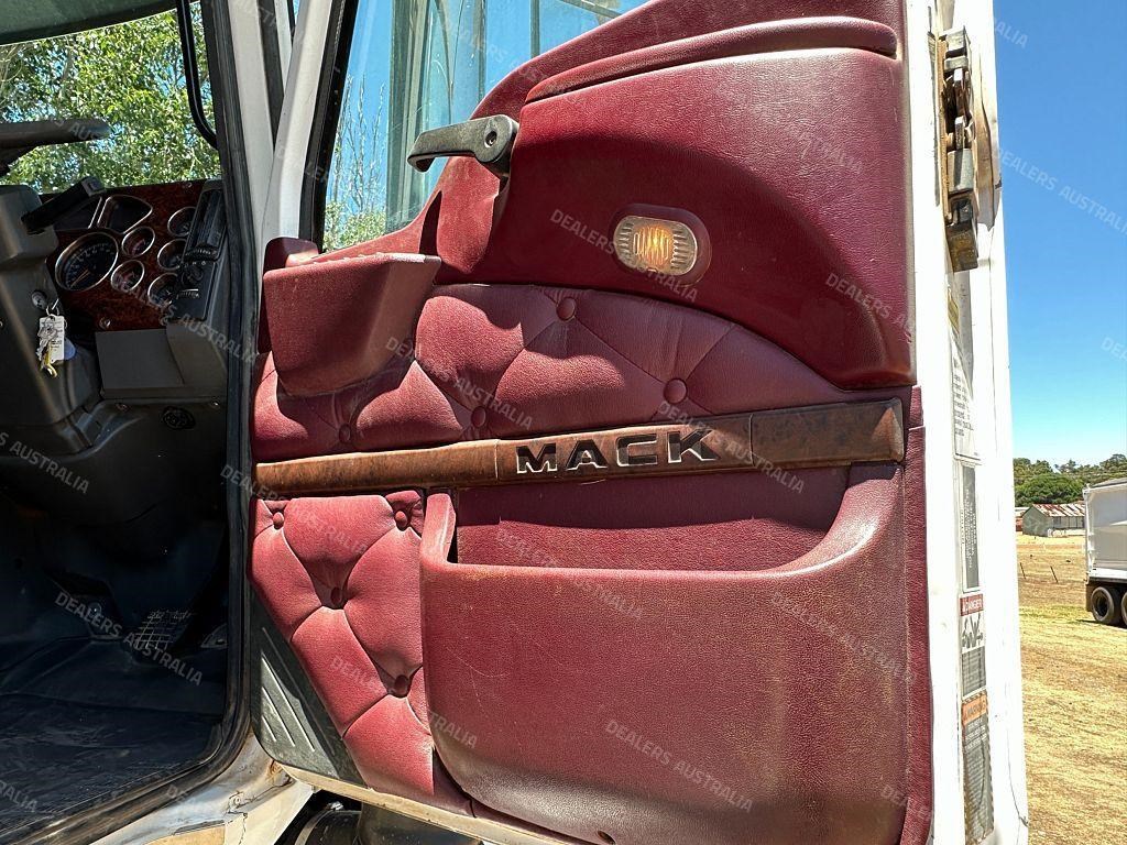 2013 MACK TRIDENT 6X4 PRIME MOVER for sale