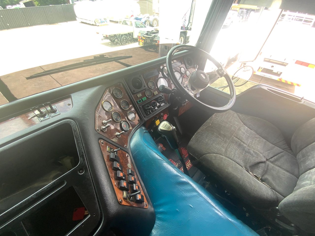 KENWORTH K104 for sale