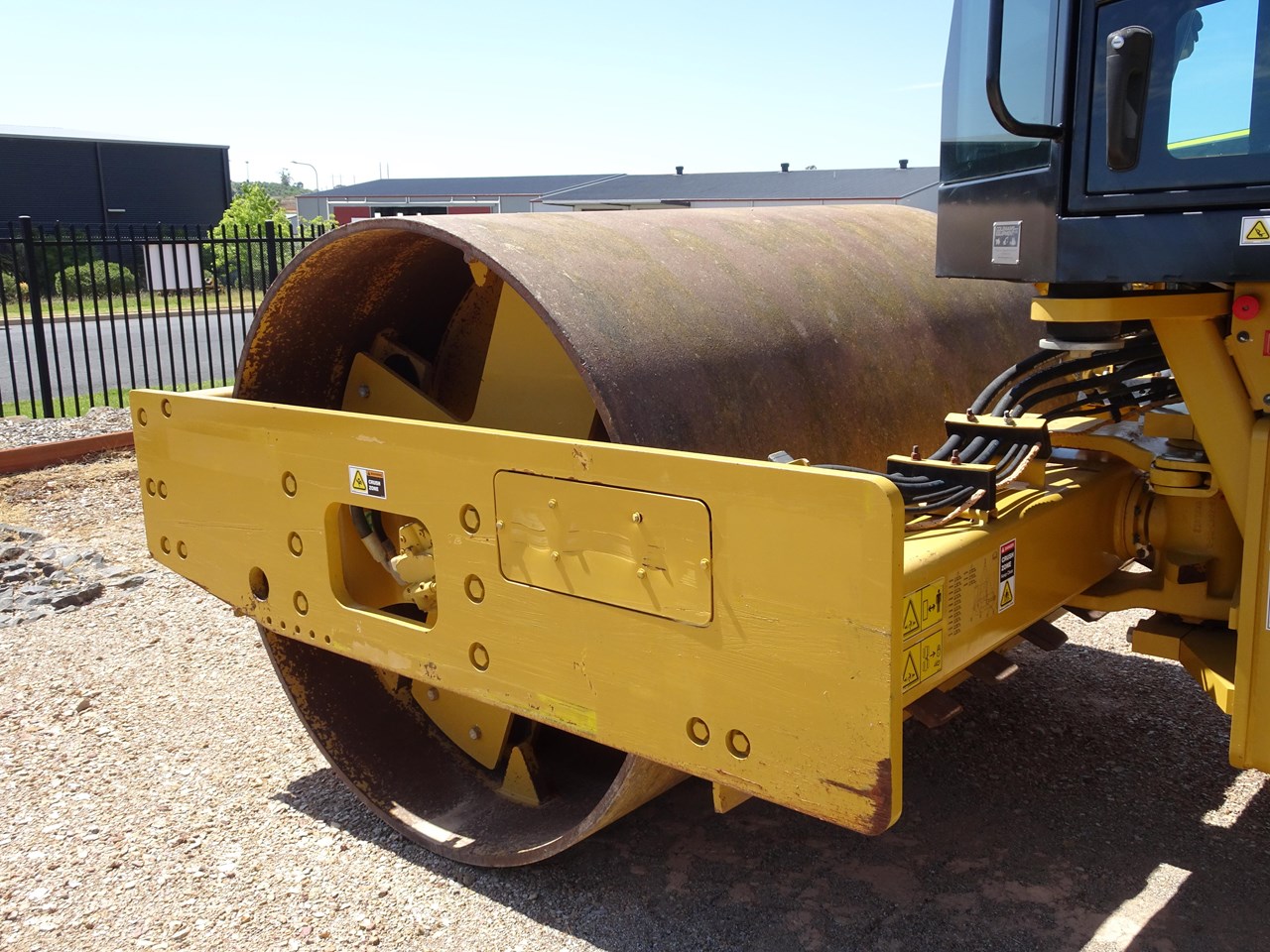 2017 CATERPILLAR CS56B for sale (refcode TA1201062)