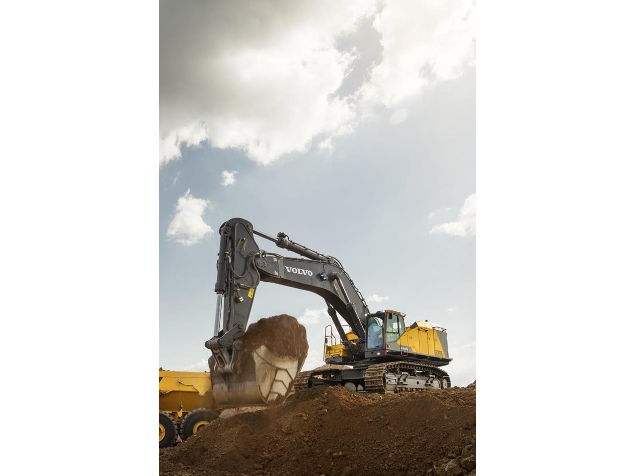 VOLVO EC950E for sale