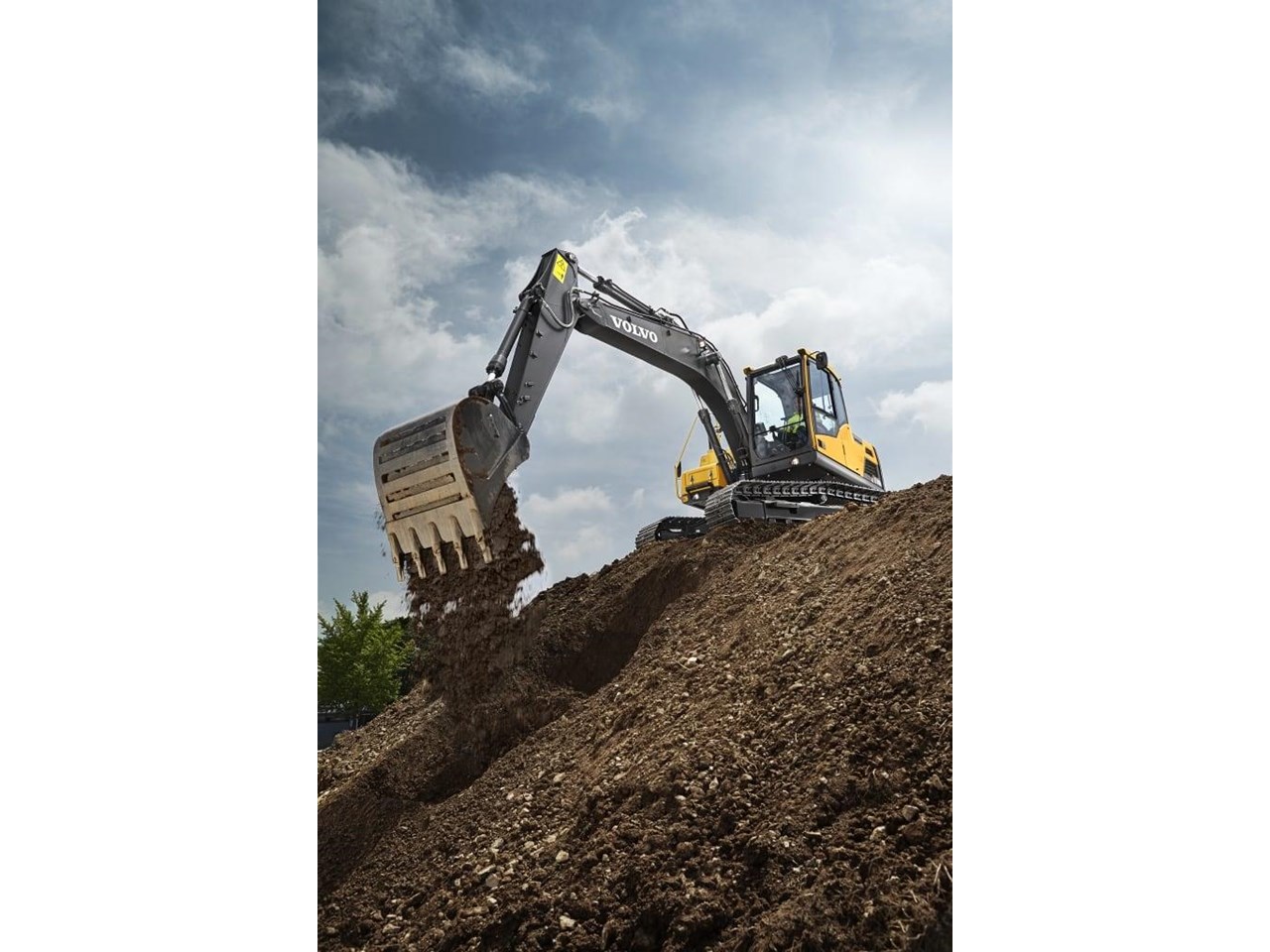 VOLVO EC140D for sale