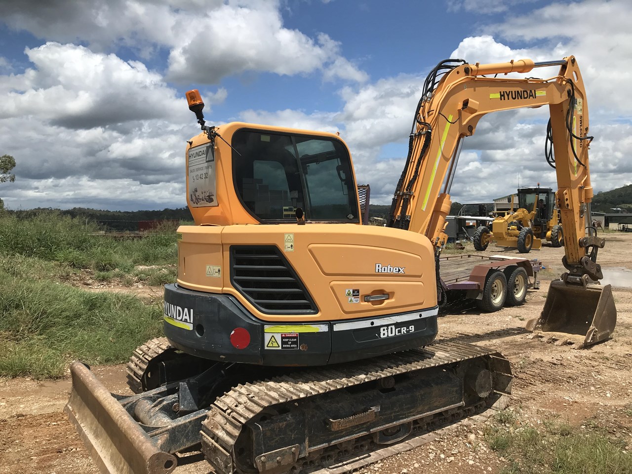 HYUNDAI R80CR-9 for sale (refcode TA1201820)