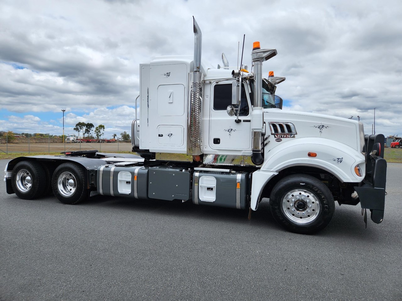 2019 MACK SUPER-LINER CLXT for sale