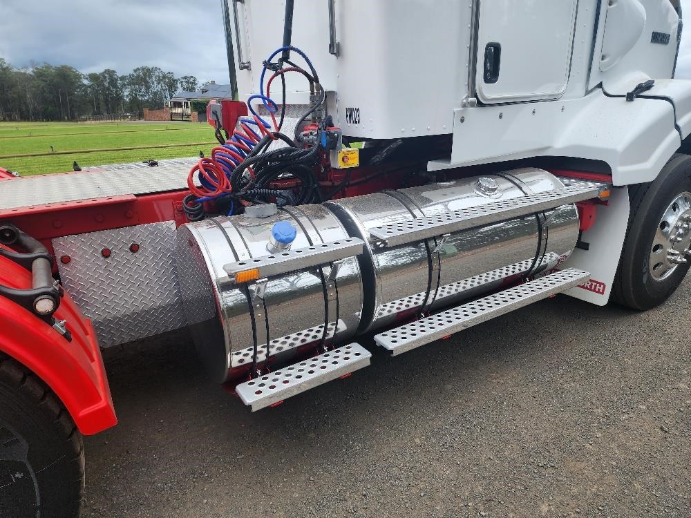 2016 KENWORTH T409 SAR CUMMINS AUTO for sale