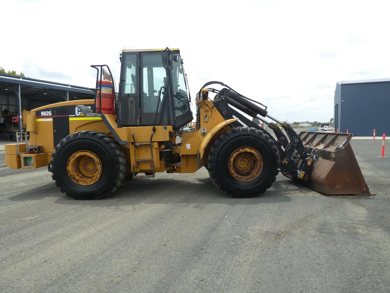 2001 CATERPILLAR 962G WHEELED LOADER for sale (refcode TA1198119)