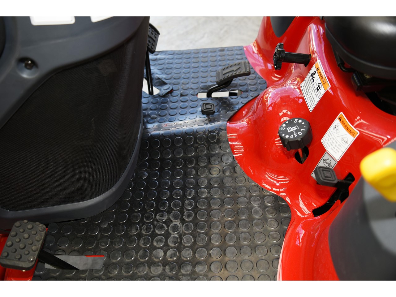 TYM TYM T194 HST ROPS, 4-IN-1 LOADER & 54" MID-MOWER PACKAGE for sale (refcode TA1202062)