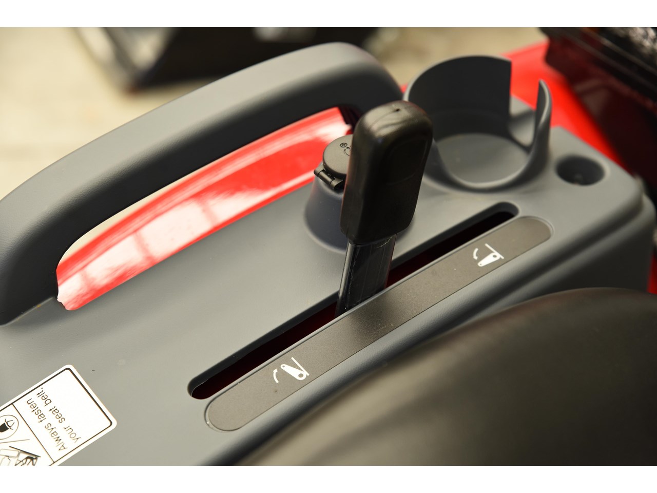 TYM TYM TS25 HST ROPS AND 4-IN-1 LOADER PACKAGE for sale (refcode TA1202073)