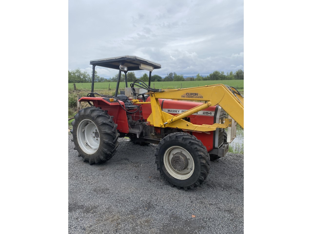 MASSEY FERGUSON 254 for sale (refcode TA1202097)