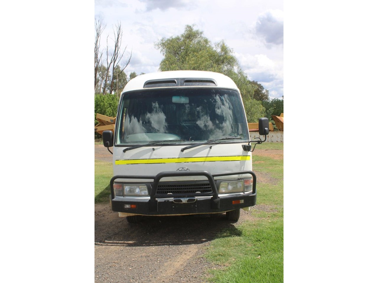 2004 TOYOTA COASTER for sale (refcode TA1202696)