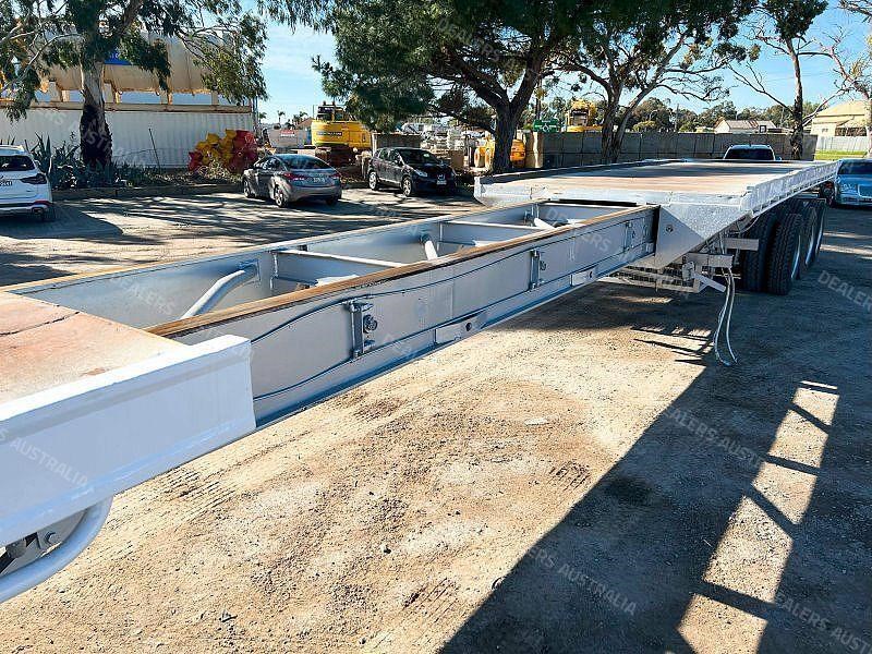 FRUEHAUF EXTENDABLE TRI-AXLE FLAT TOP TRAILER for sale